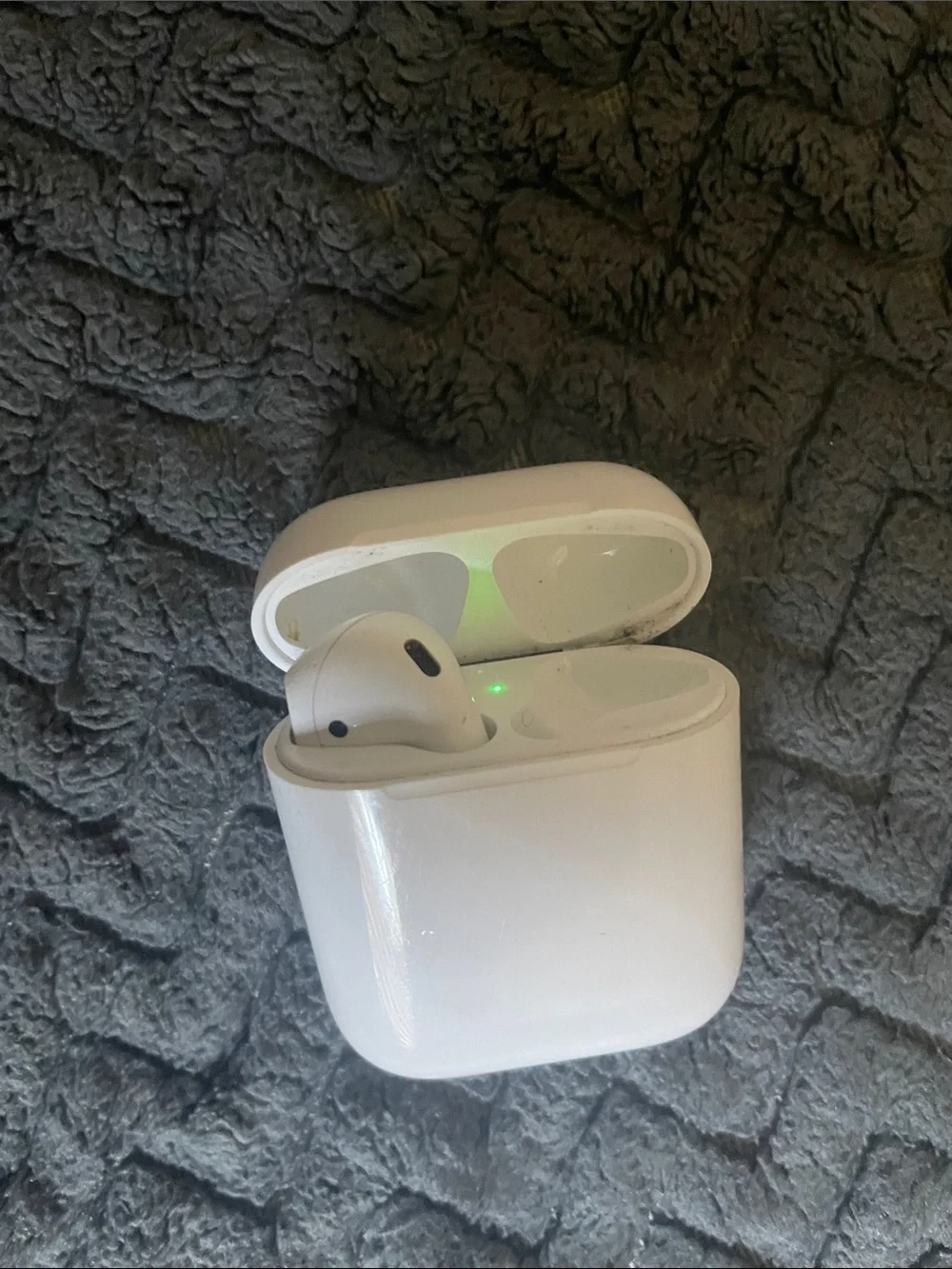 Apple | Headphones | 2nd Generation Airpods With One Airpod | Poshmark